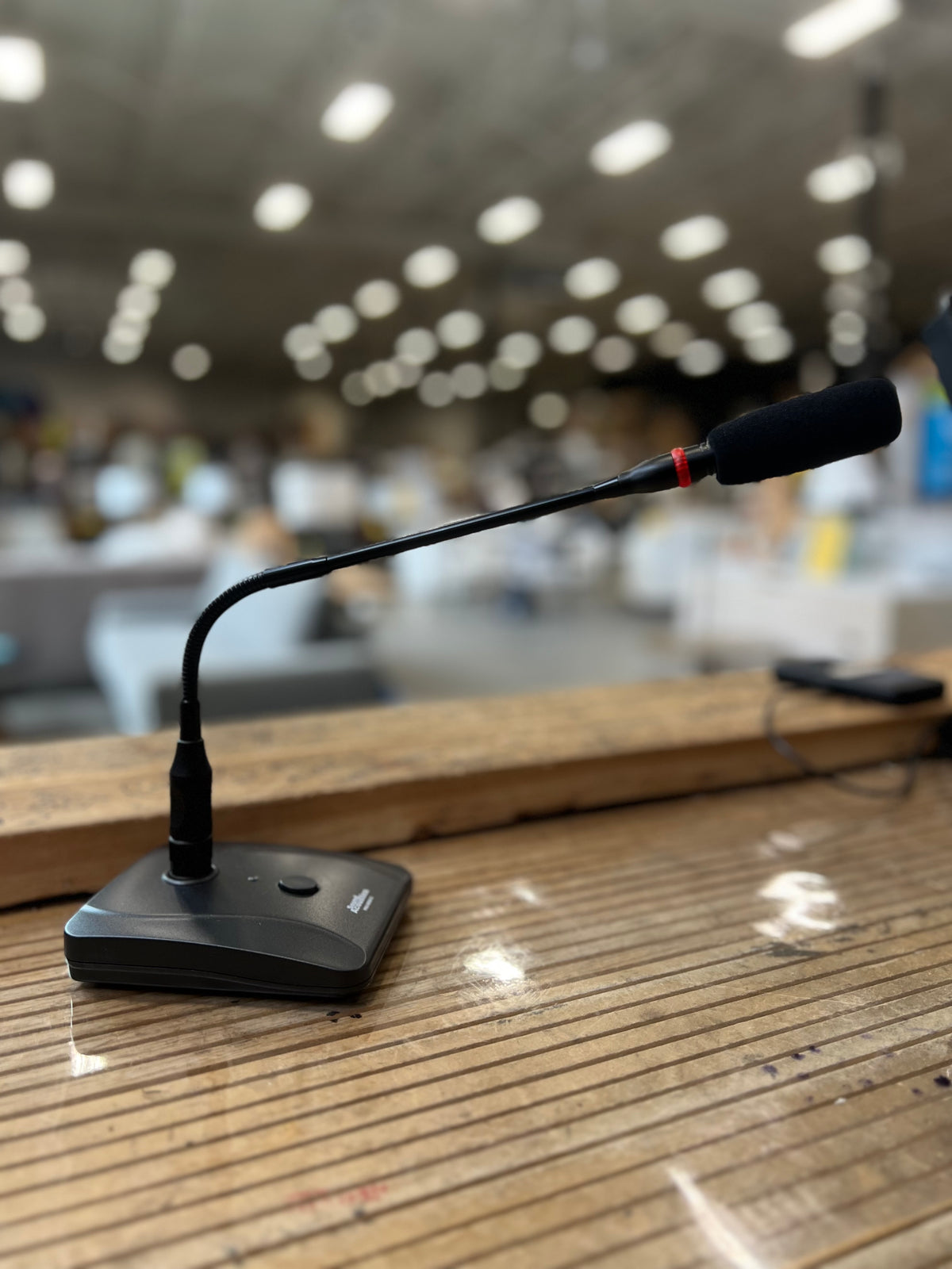 Desk Microphone with Gooseneck and Noise Reduction — Habitat for ...